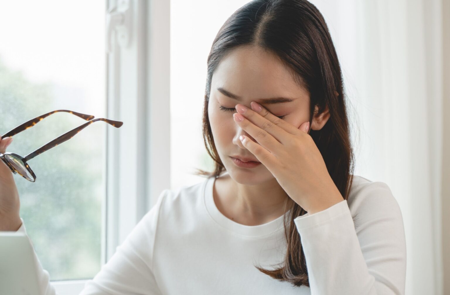 What Do Dry Eyes Feel Like? | Insight Eyecare