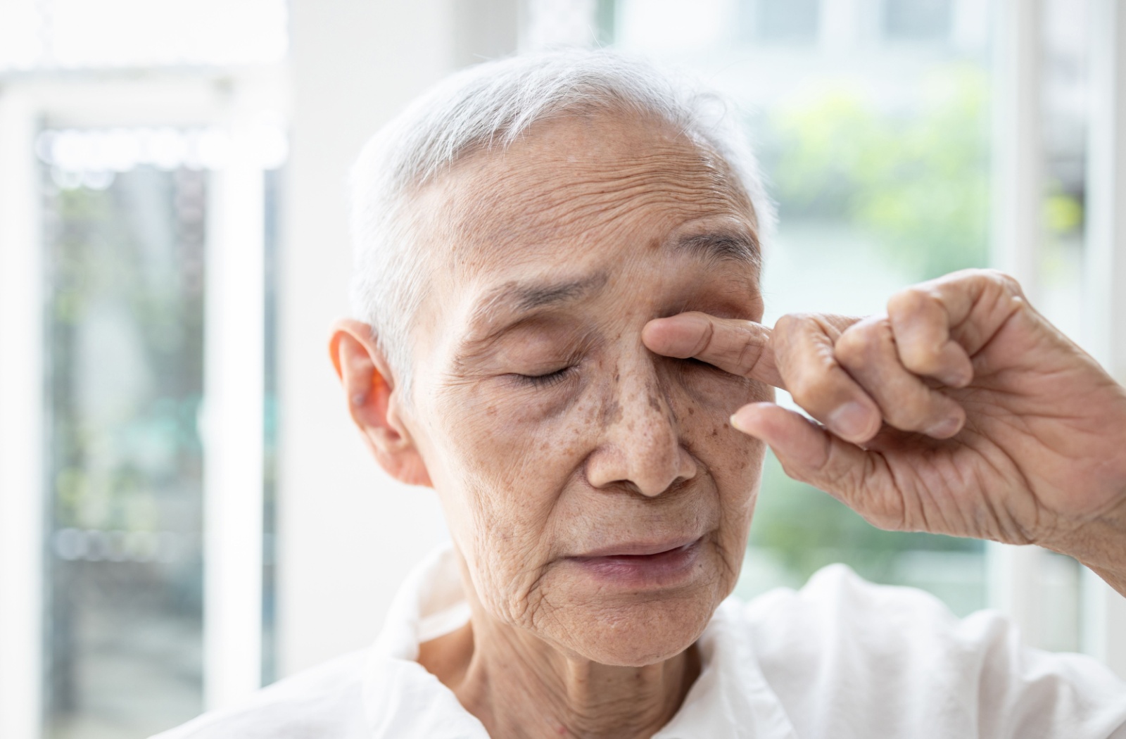 What Do Dry Eyes Feel Like? | Insight Eyecare